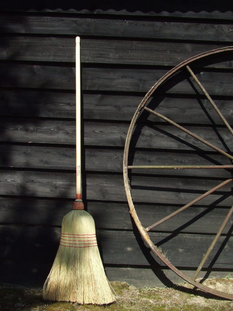 Le "5 fils rouges" - Le véritable balais de Grisolles